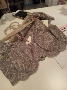 The Lost Curve Roundups: Panache, Cleo & Sport A/W 2020 – hourglassy.com